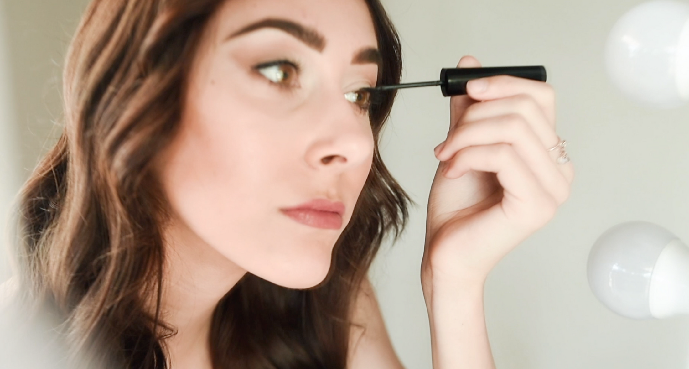 How to apply your liquid eyeliner; Our Pro Tips – AddictaLash